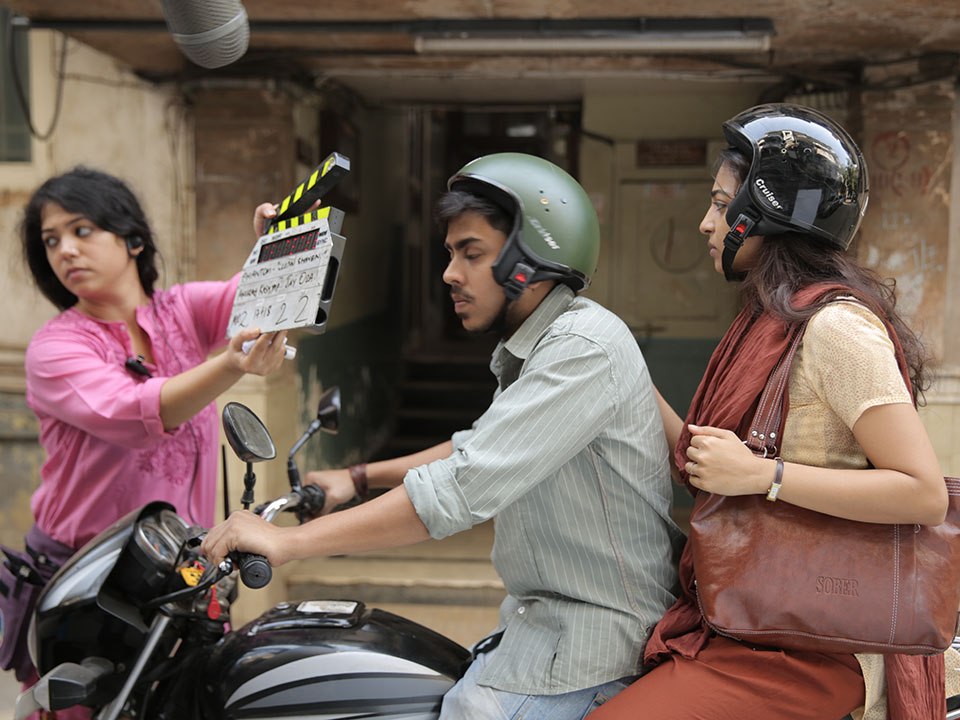 (Crisp) Movie Review: MADLY by FENIL SETA - Filmy Fenil